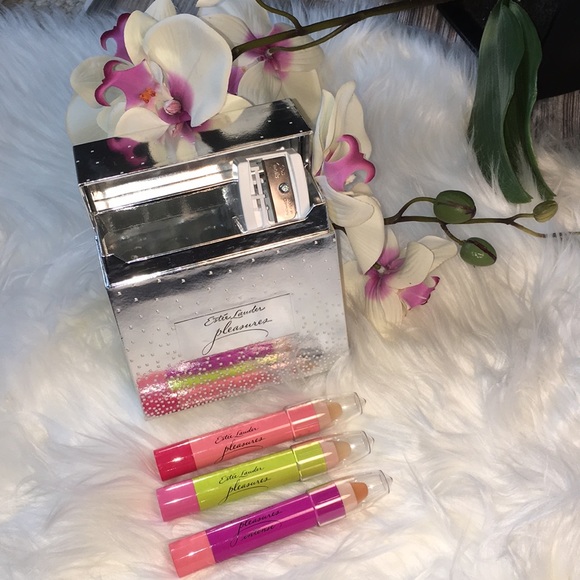 Estee Lauder | Accessories | Estee Lauder Pleasures Perfume Crayon Set ...